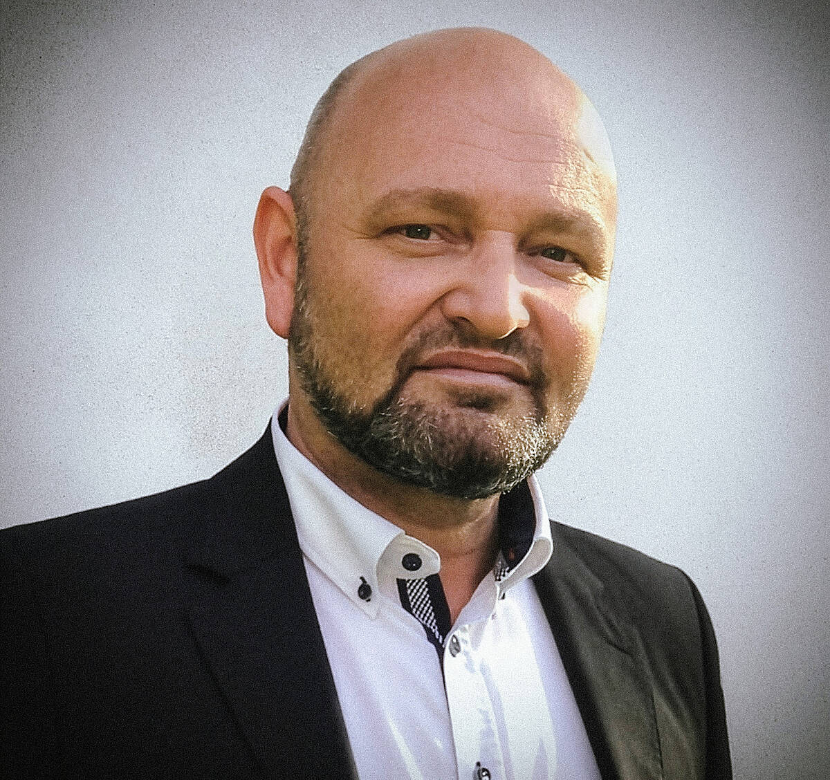 Neuer Geschäftsführer für Klinikum Cracau und Lungenklinik Lostau ...